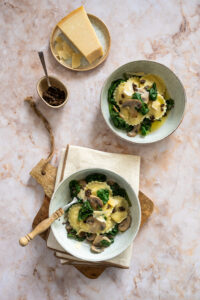 Ravioli met spinazie, champignons en truffel - Brenda Kookt