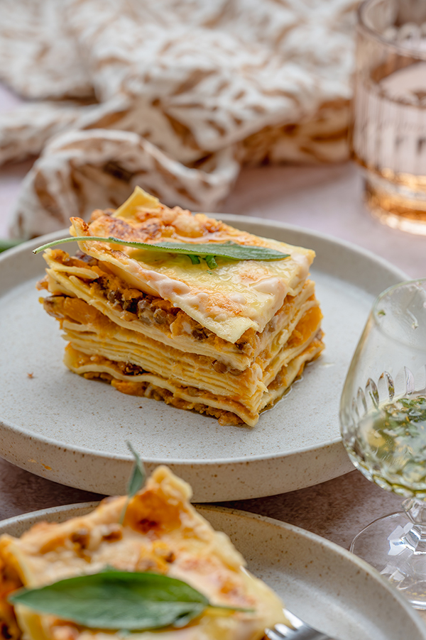Pompoenlasagne met linzen - vegetarische lasagne met pompoen