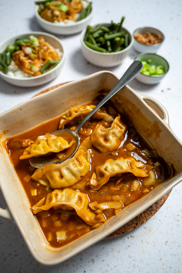 Gyoza in ketjapsaus - viral gyoza bake recept